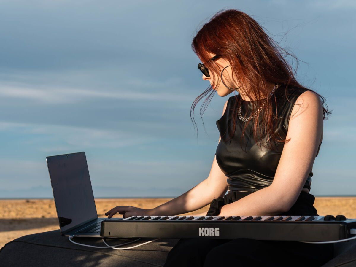 Jennifer Haben • Official Website • Singer · Songwriter · Musician ...